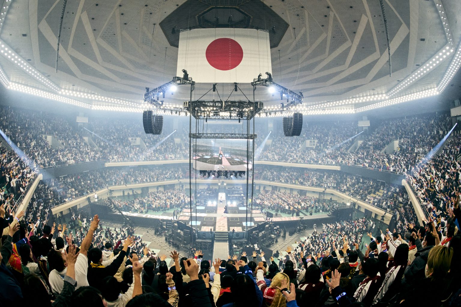 ATARASHII GAKKO! Wows Audience of 12,000 at First Ever Budokan Concert ...
