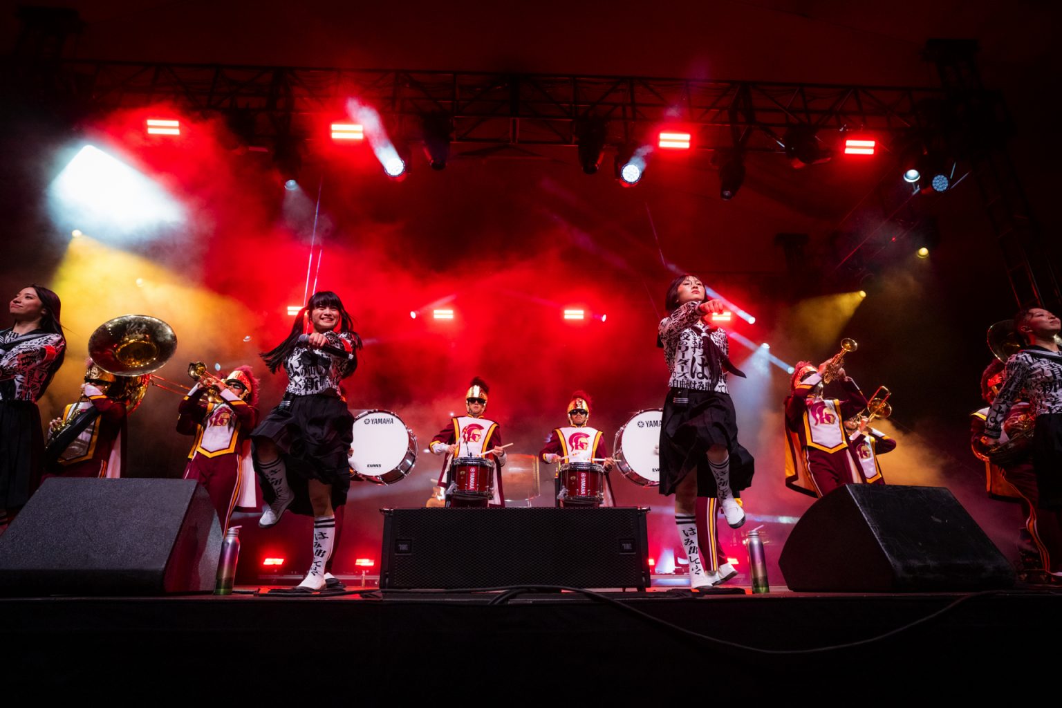 新しい学校のリーダーズ、世界最大級のフェス「コーチェラ」でGOBI STAGEの大トリを飾る45分間の単独パフォーマンス ...